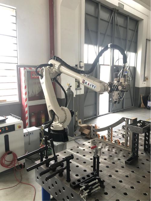 What is a laser welding robot? Introduction to the characteristics, performance advantages, and ...