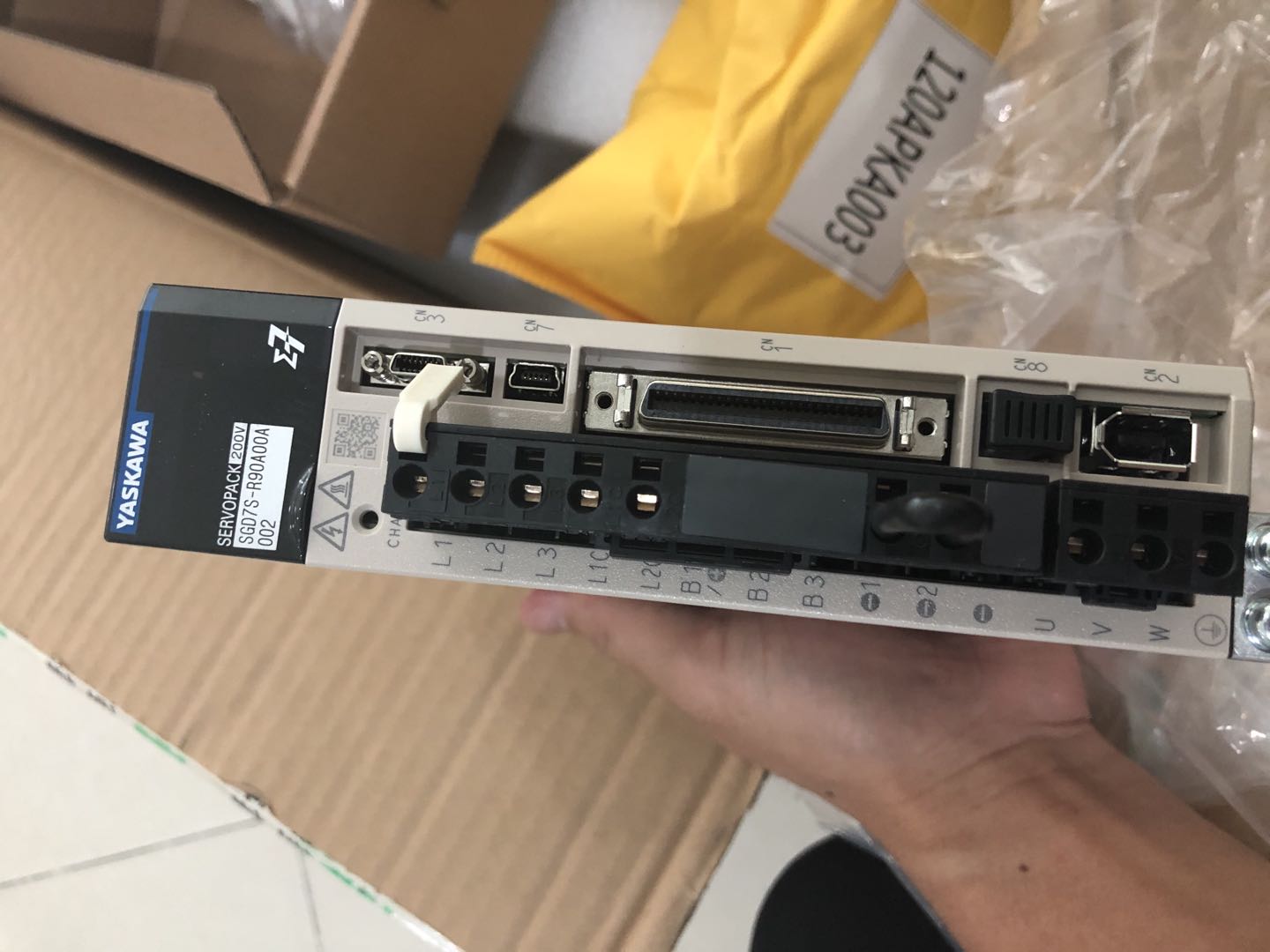 Raytools BM111 laser cutting head with Yaskawa servo Tube cutting fiber ...